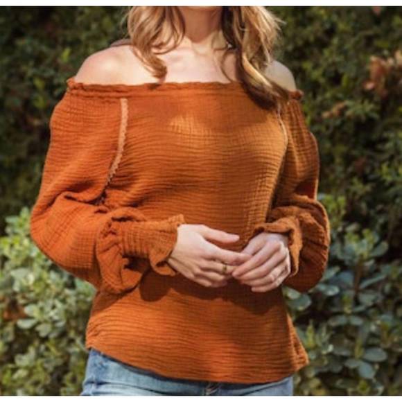 Red Haute | Tops | New Red Haute Gauze Offshoulder Top In Wet Earth ...